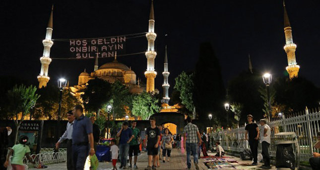 Turkey welcomes Muslim holy month of Ramadan - Daily Sabah