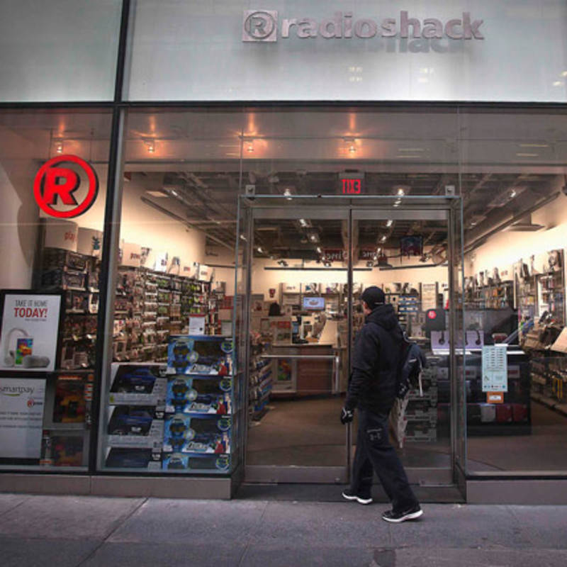 RadioShack pulls the plug and sells up to 2,400 stores | Daily Sabah