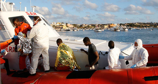 300 migrants feared drowned in new Mediterranean boat tragedy - Daily Sabah