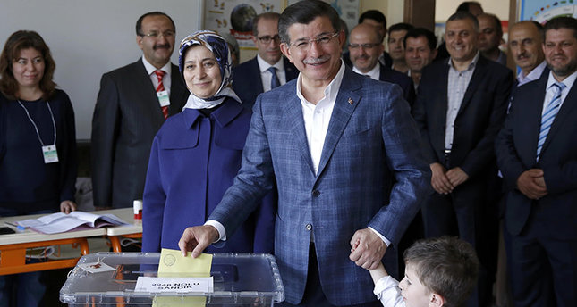 Turkish political leaders cast their ballots at general elections ...