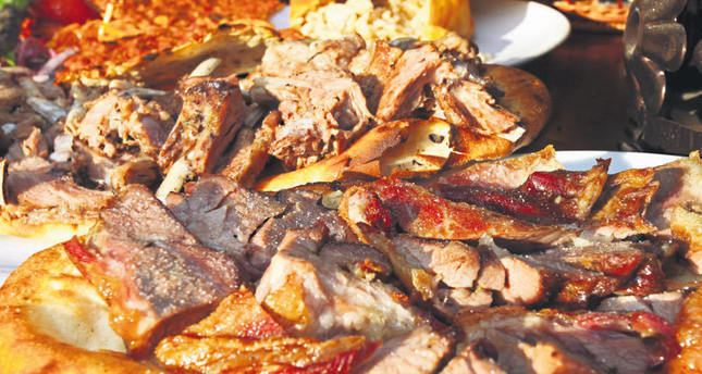 Local flavors enrich dinner tables during Ramadan - Daily Sabah