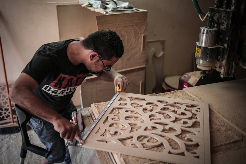 Disabled Gazan carpenter resolute despite poor conditions | Daily Sabah