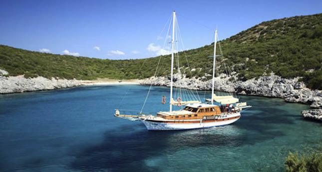 Cleopatra Island mesmerizes visitors with its beautiful golden sand ...