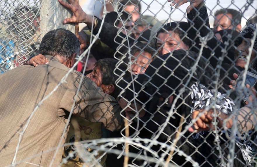 Turkey opens its doors to Syrian refugees fleeing Tal Abyad fighting ...