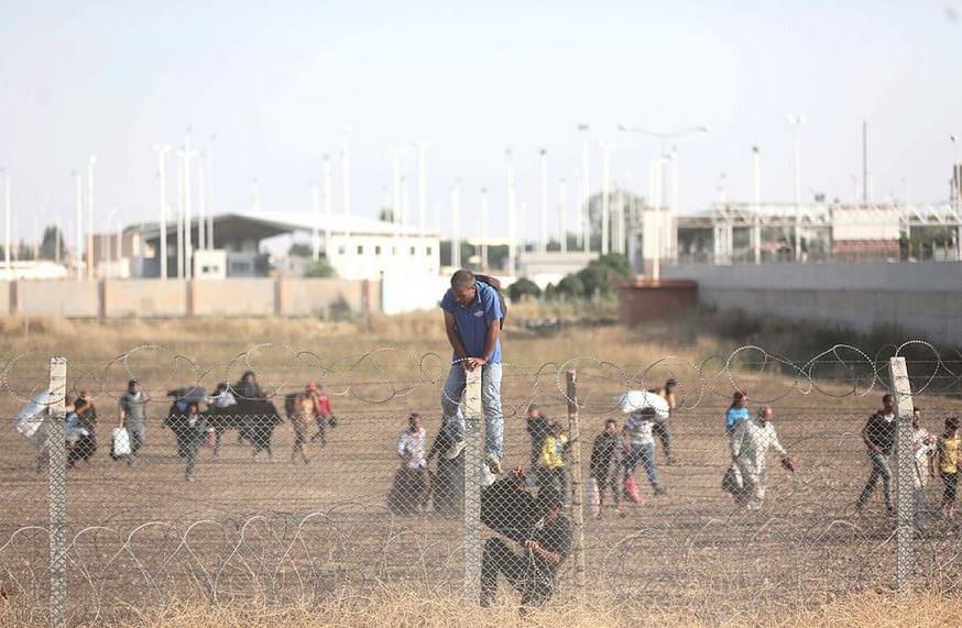 Turkey opens its doors to Syrian refugees fleeing Tal Abyad fighting ...