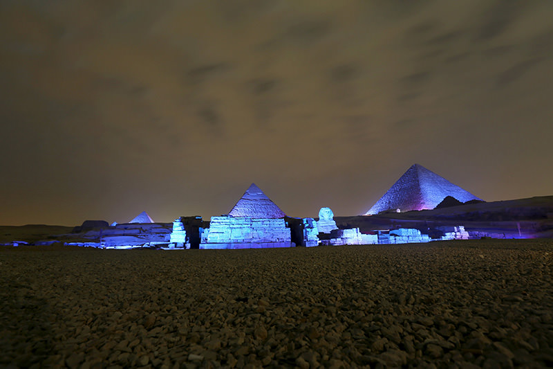 World's landmarks turn blue to mark UN's 70th anniversary | Daily Sabah