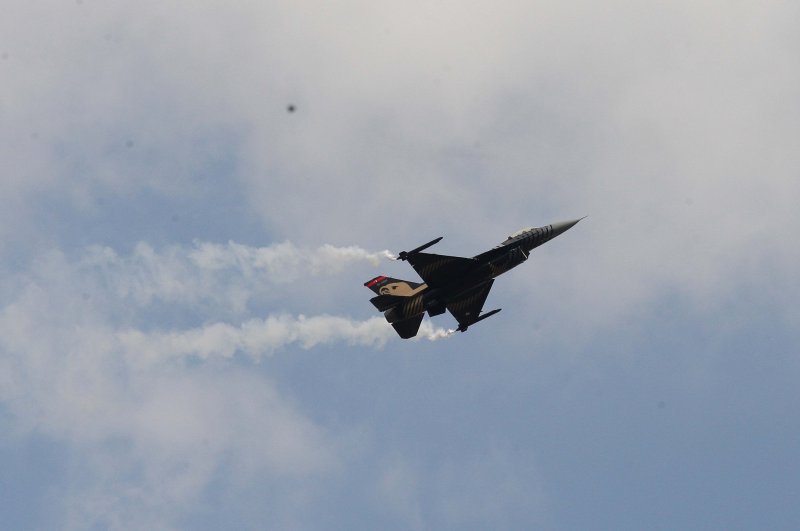 Turkish jet targets Assad regime warplane in NW Syria | Daily Sabah