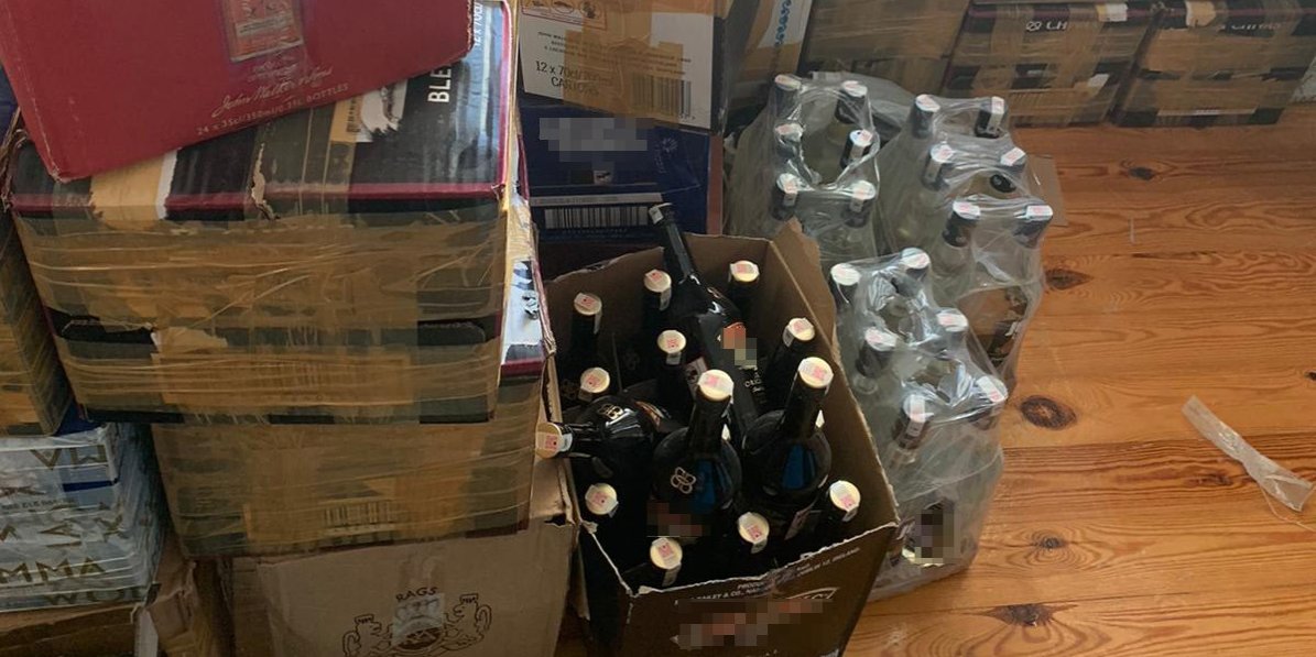 Police seizes 18 tons of bootleg alcohol in Istanbul | Daily Sabah