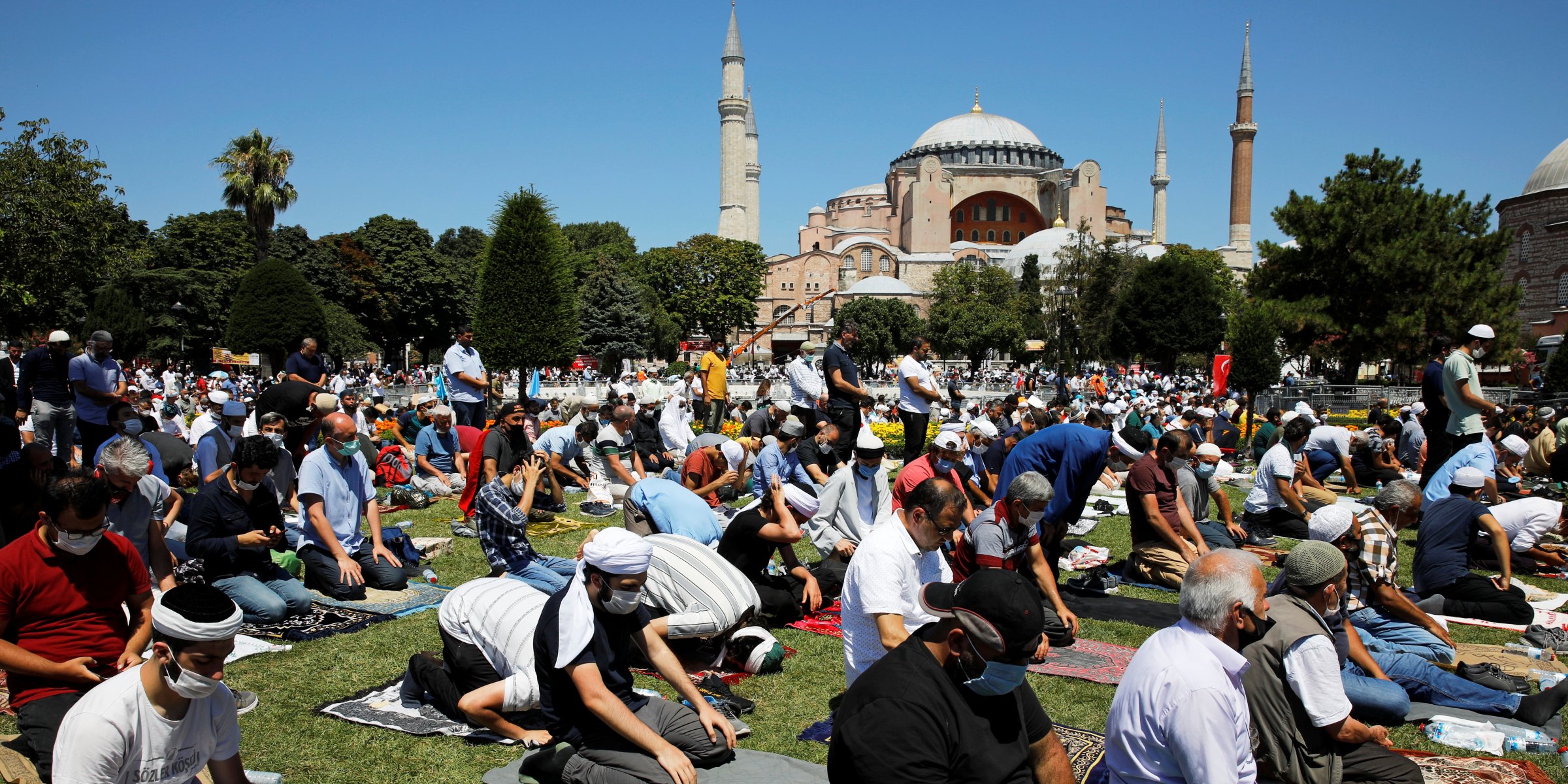 World's eyes turn to Hagia Sophia amid 1st prayers in decades | Daily Sabah