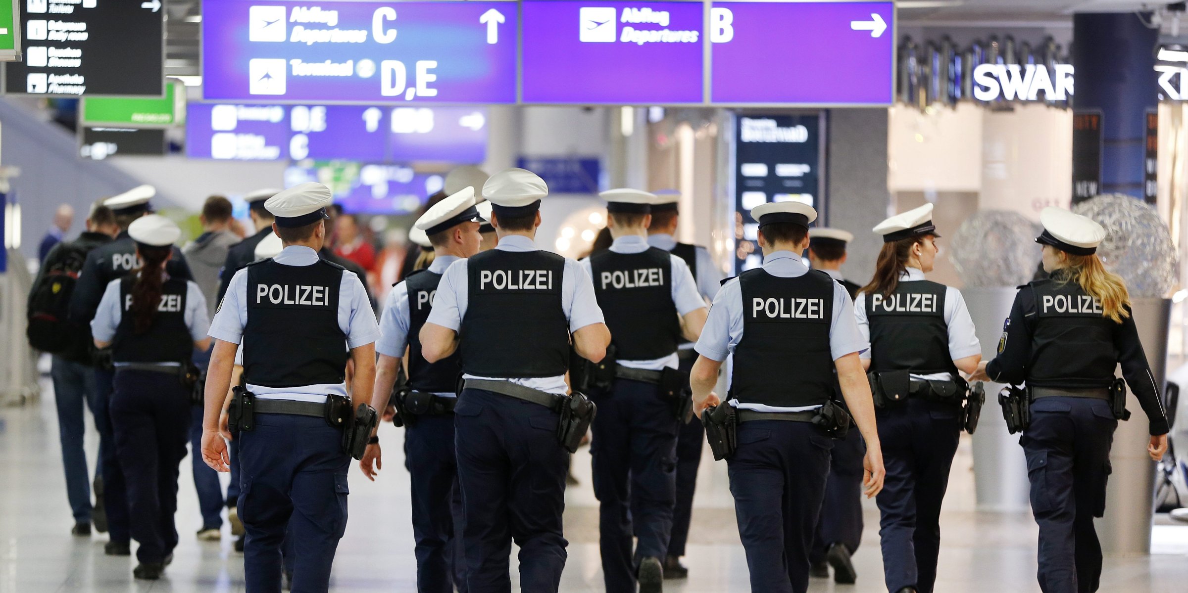 Germany probes neo-Nazi links in police ranks | Daily Sabah