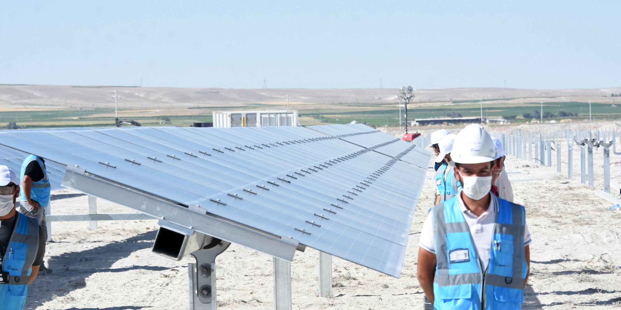 1st Turkish-made solar panels being installed in Karapınar SPP | Daily ...