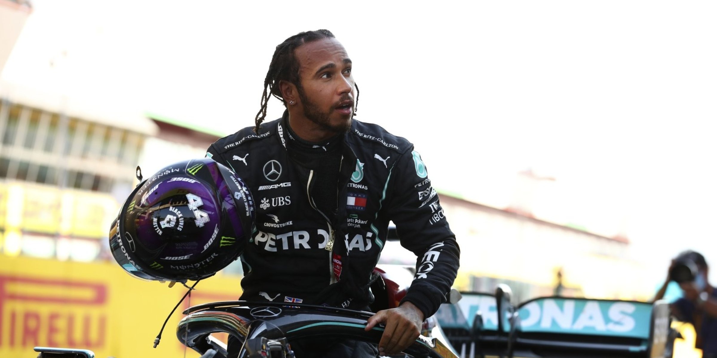 Hamilton resumes record race on F1's Nurburgring return | Daily Sabah