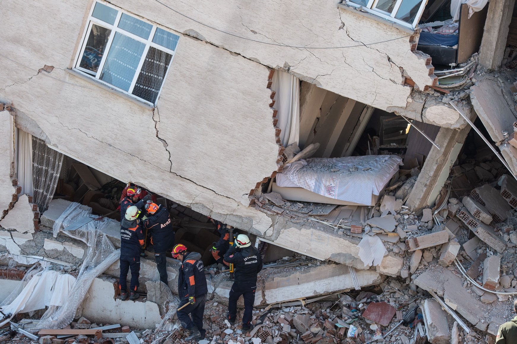 Floods, quakes and fires: Natural disasters of 2020 | Daily Sabah