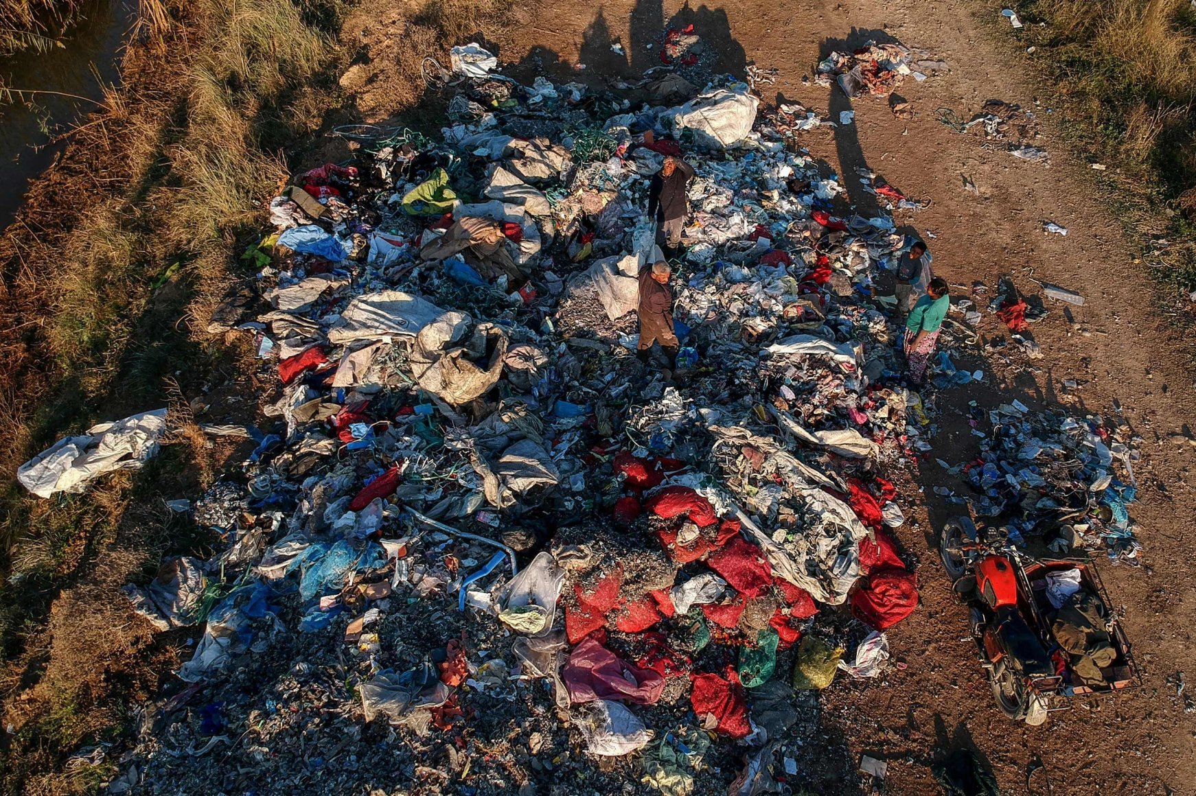 Europe's 'recycled' waste ends up being illegally dumped in Turkey ...