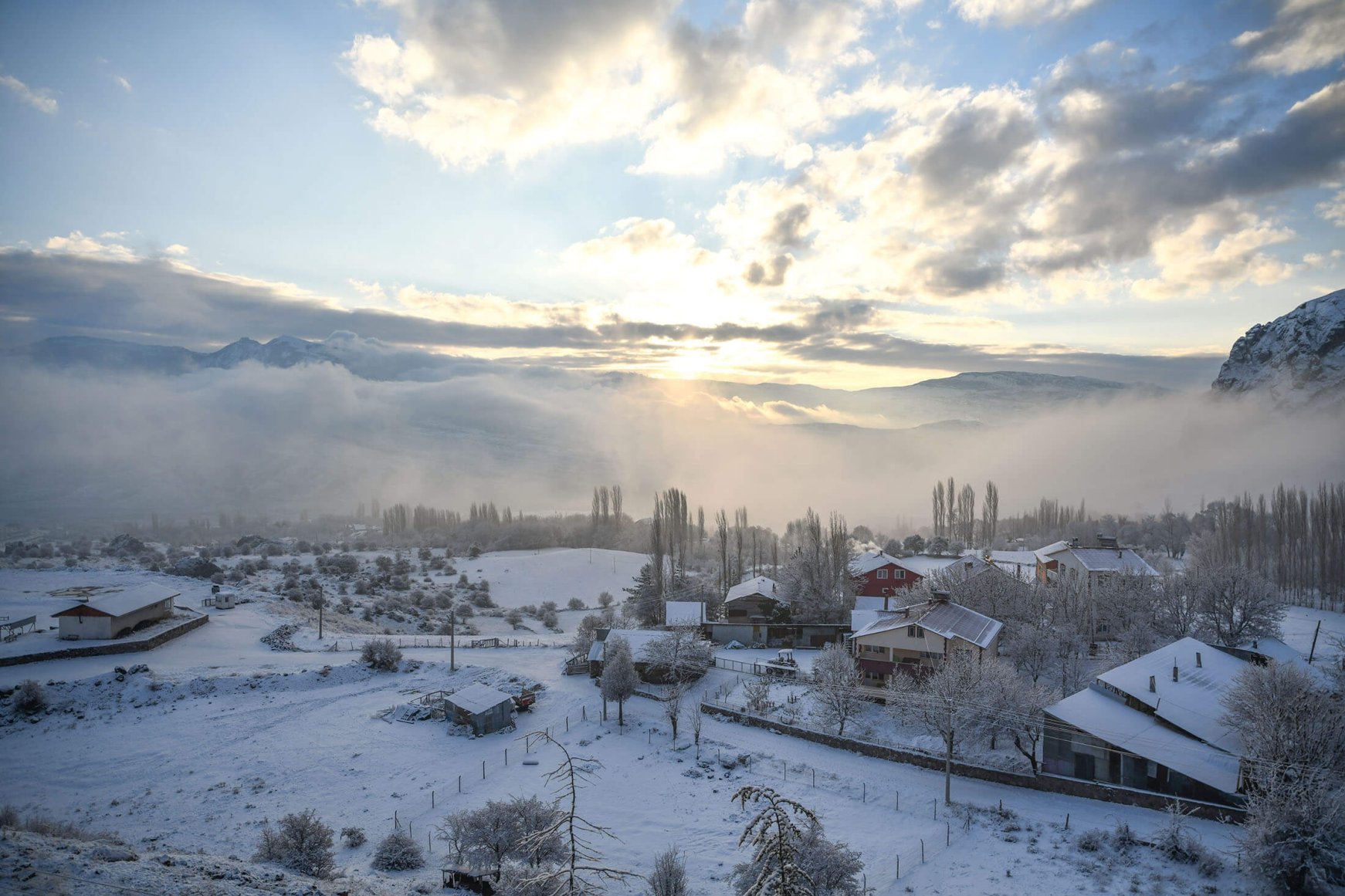 Snow blankets cities in Turkey's east | Daily Sabah