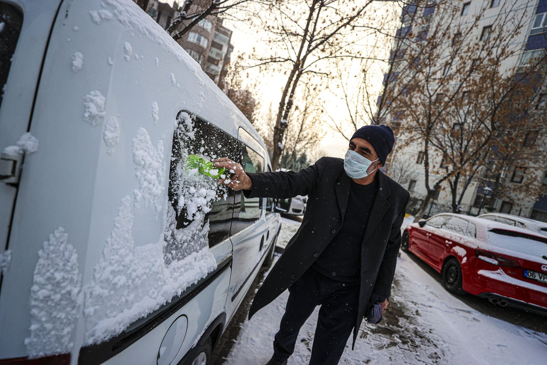 First snow in Turkey's capital Ankara | Daily Sabah