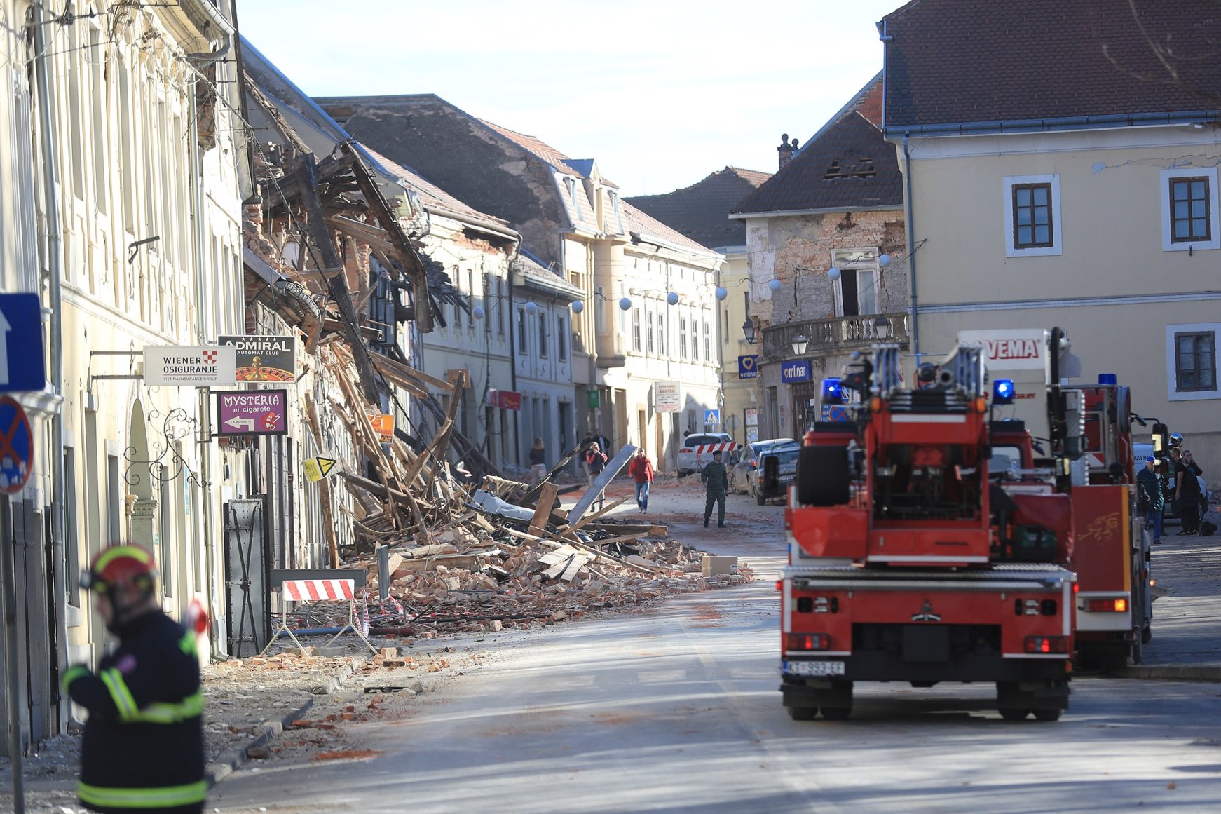 In photos: Aftermath of the earthquake in Croatia | Daily Sabah