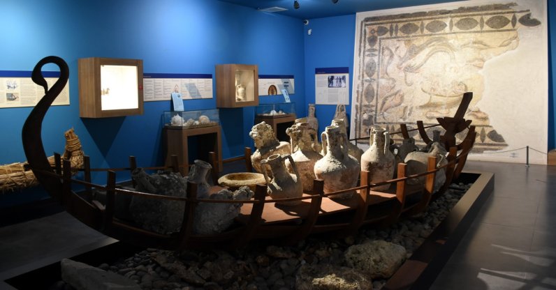 Pera Museum continues welcoming foreign visitors on weekends | Daily Sabah