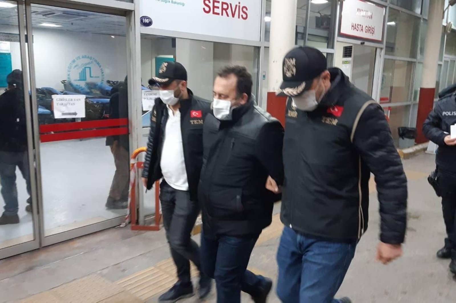 210 arrested in nationwide operations against FETÖ in Turkey | Daily Sabah