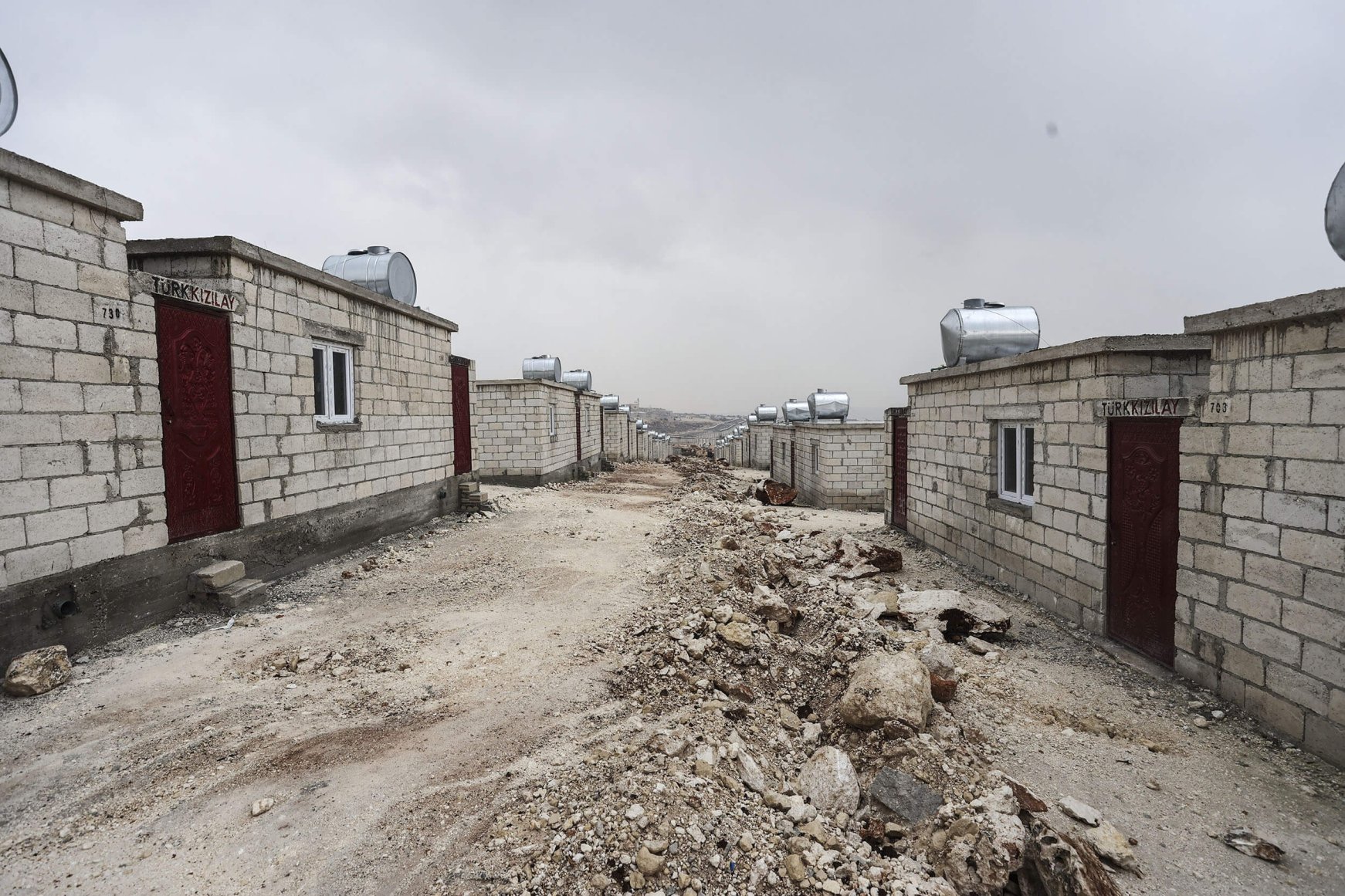 Turkey builds thousands of homes for displaced in Syria's Idlib | Daily ...