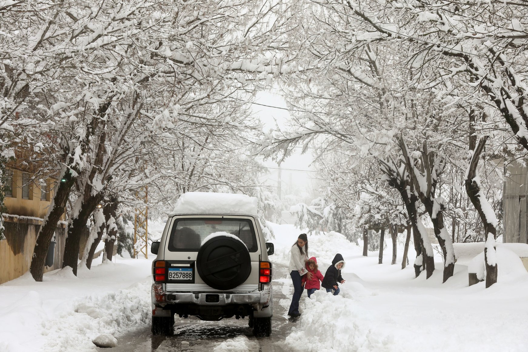 Rare snowfall blankets parts of Middle East | Daily Sabah