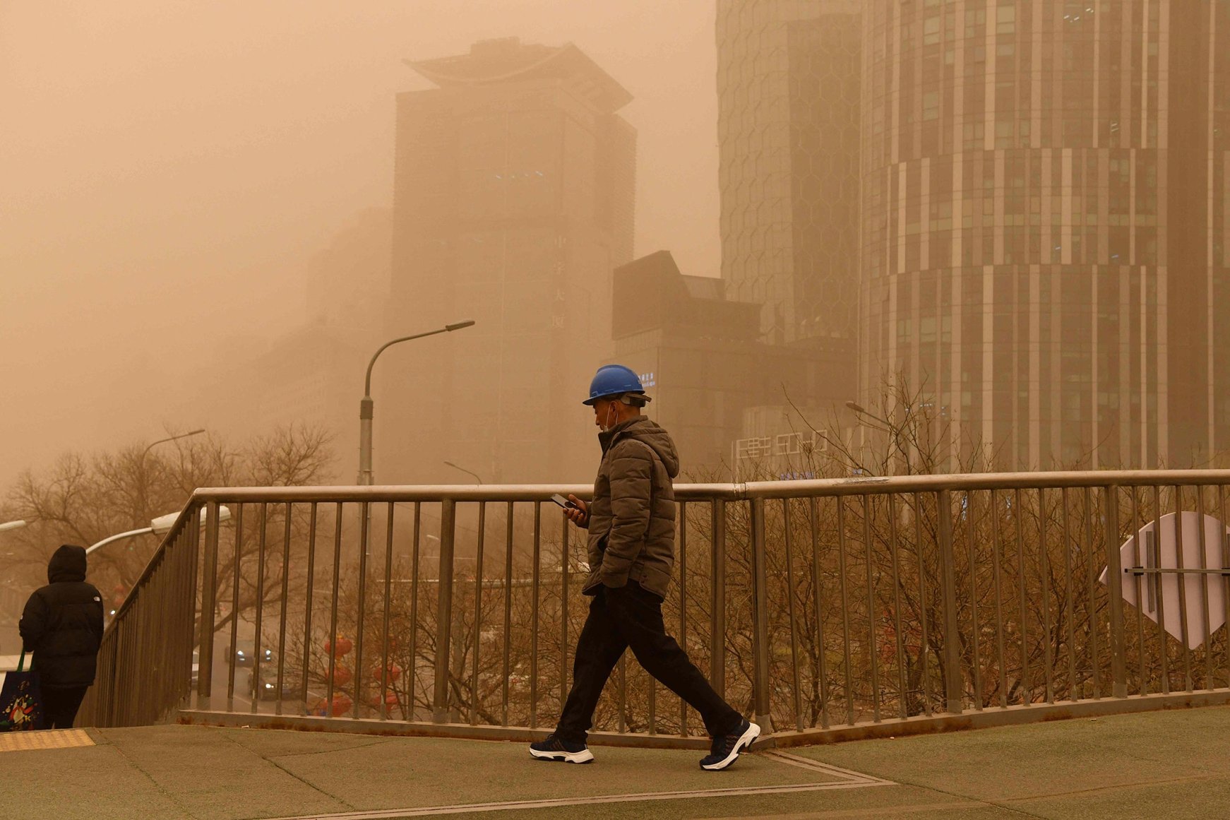 In photos: Biggest sandstorm in decade hits Beijing | Daily Sabah