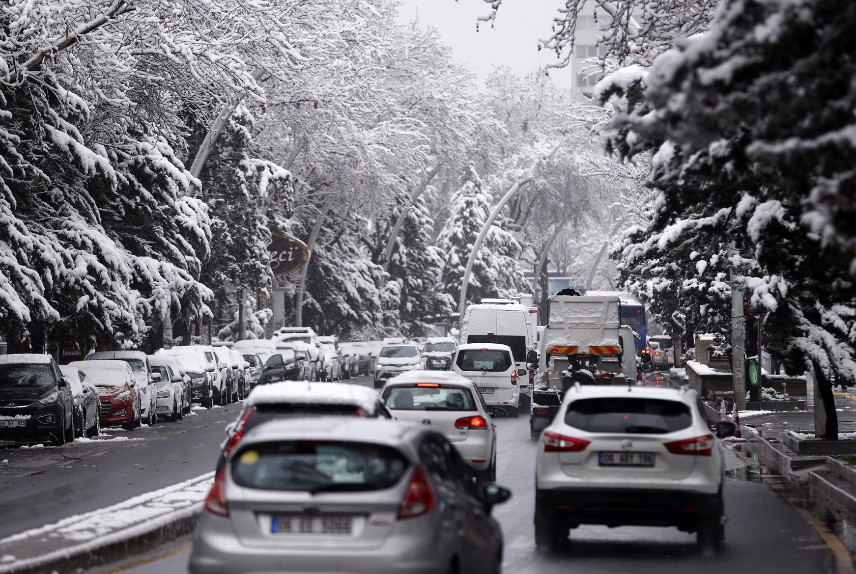 In photos: Heavy snowfall grips Turkey | Daily Sabah