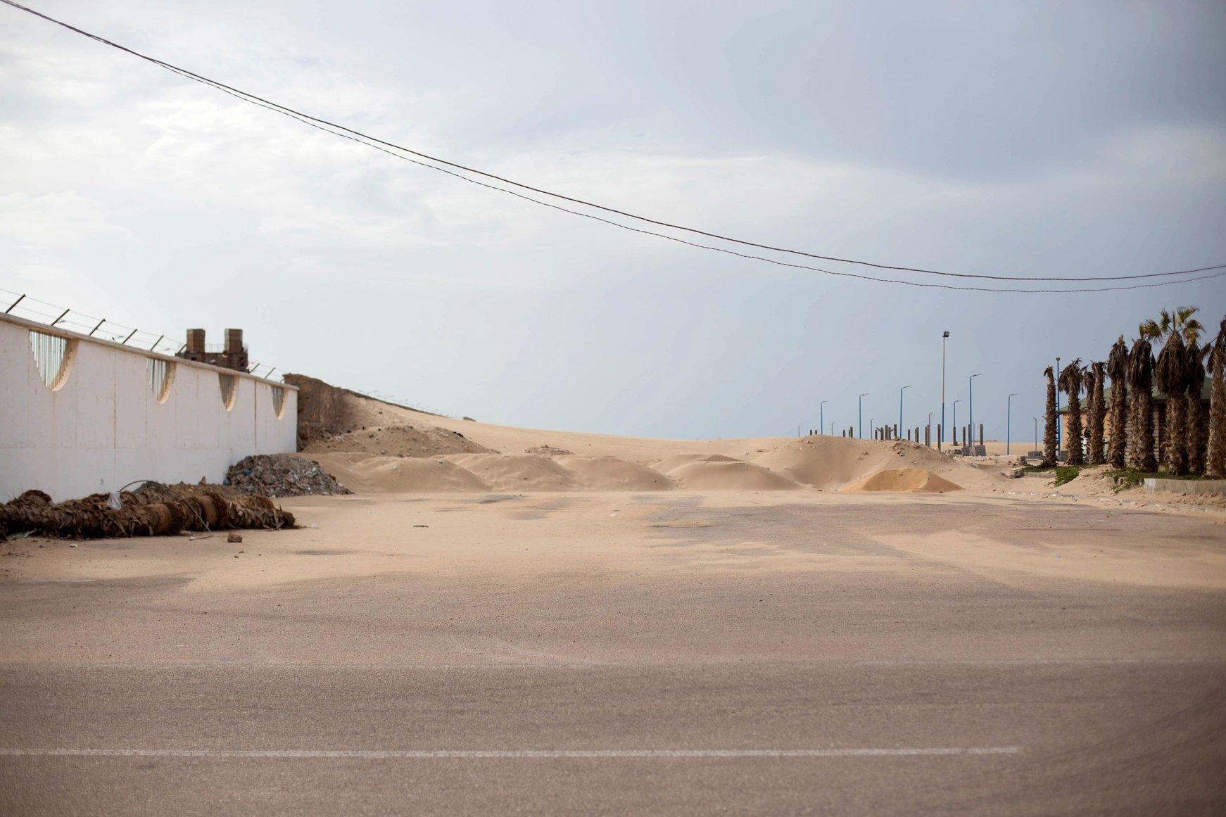 Surfers give Moroccan kids a taste of waves on edge of Sahara | Daily Sabah