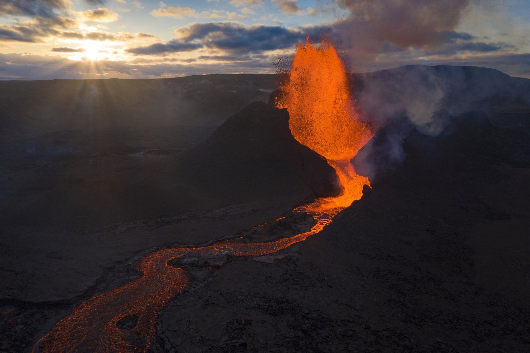 Iceland's Fagradalsfjall volcanic eruption a 'wonder of nature' | Daily ...