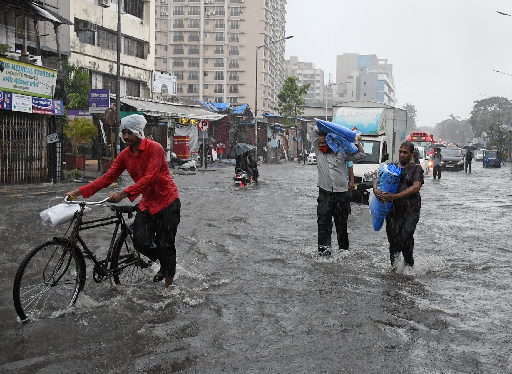In photos: Most devastating cyclone in over 2 decades hits India ...