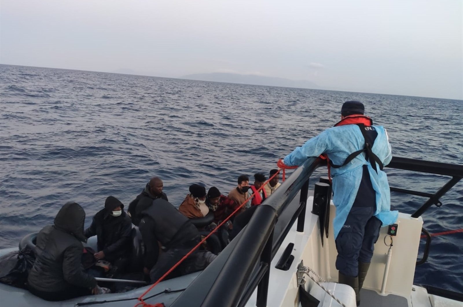 Turkey rescues 35 migrants beaten, pushed back by Greece | Daily Sabah