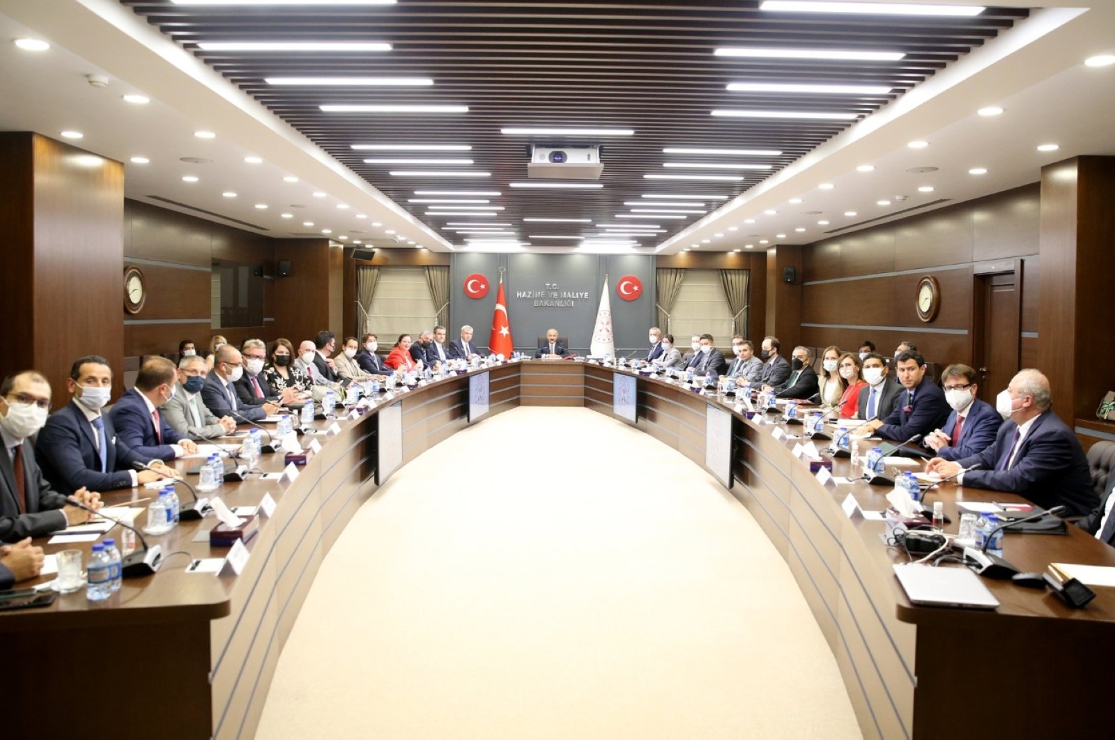 Turkish finance minister talks investments with German companies ...
