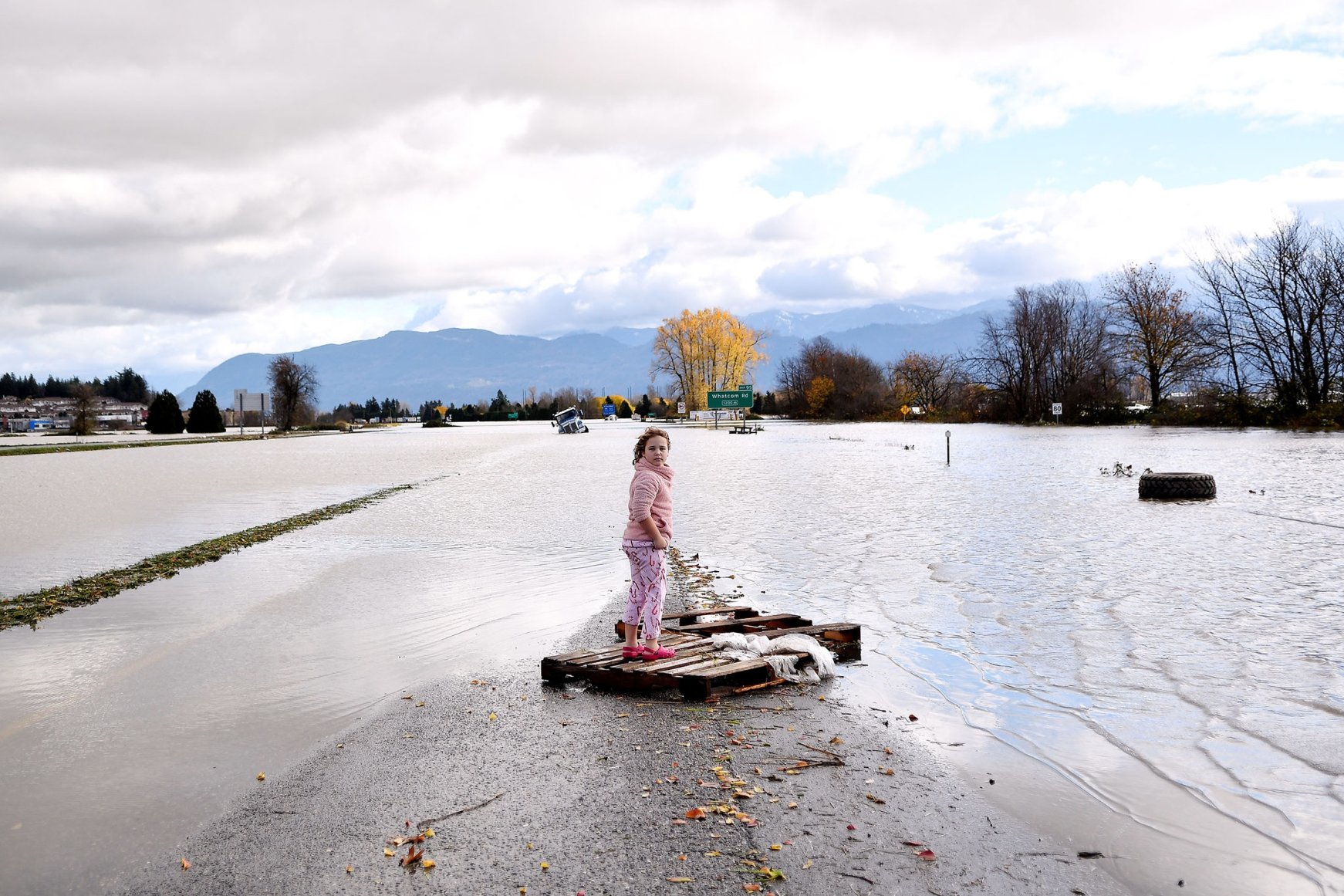 Canada hit by fatal floods, landslides, costing at least 1 life | Daily ...