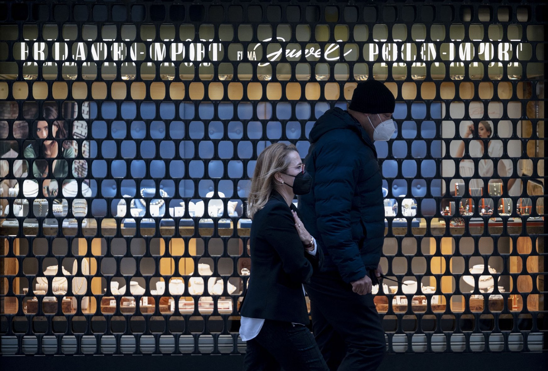 Austria back into lockdown as Europe struggles with COVID-19 | Daily Sabah