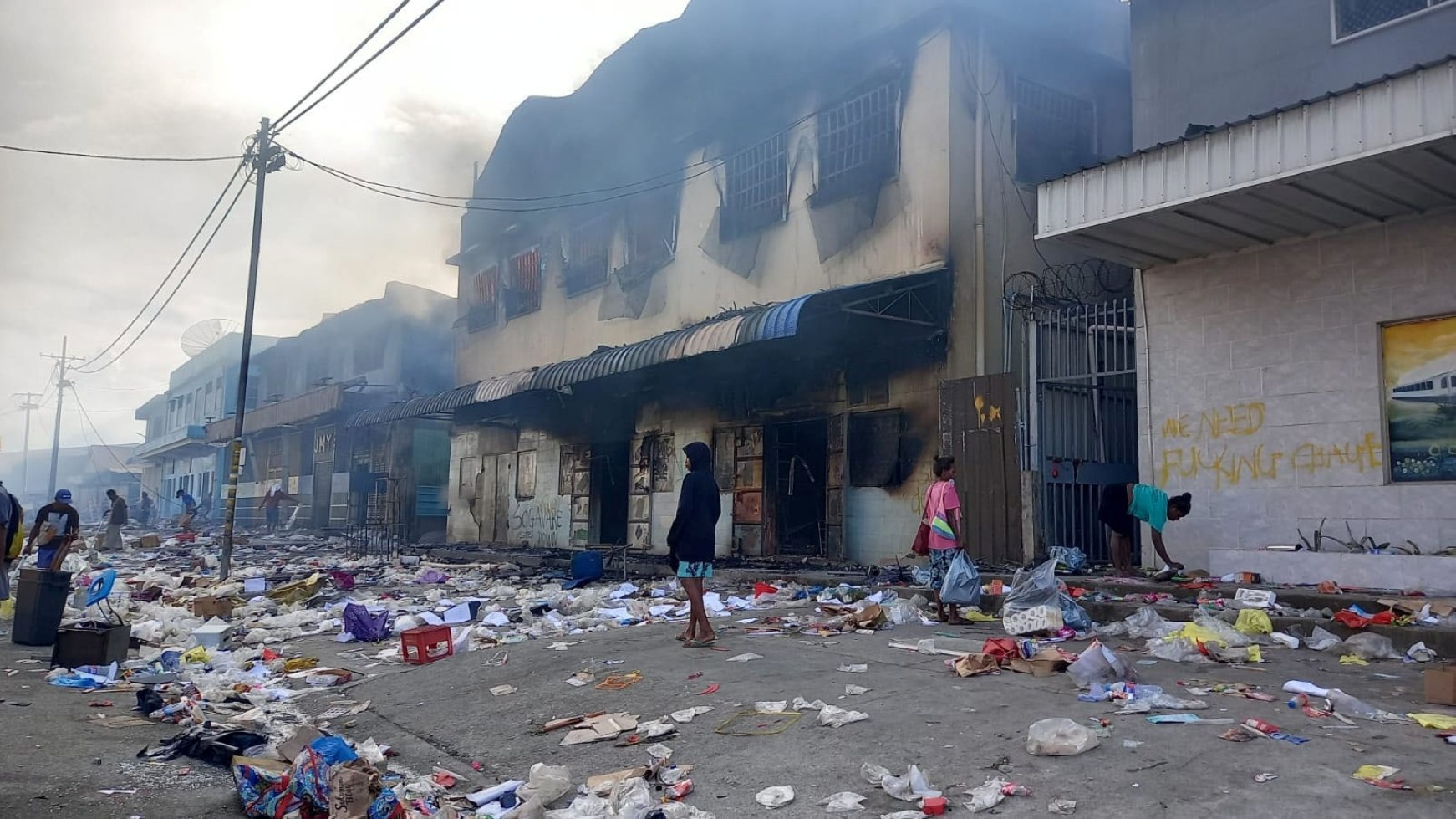 Riots on Solomon Islands prompt Australia to deploy peacekeepers ...