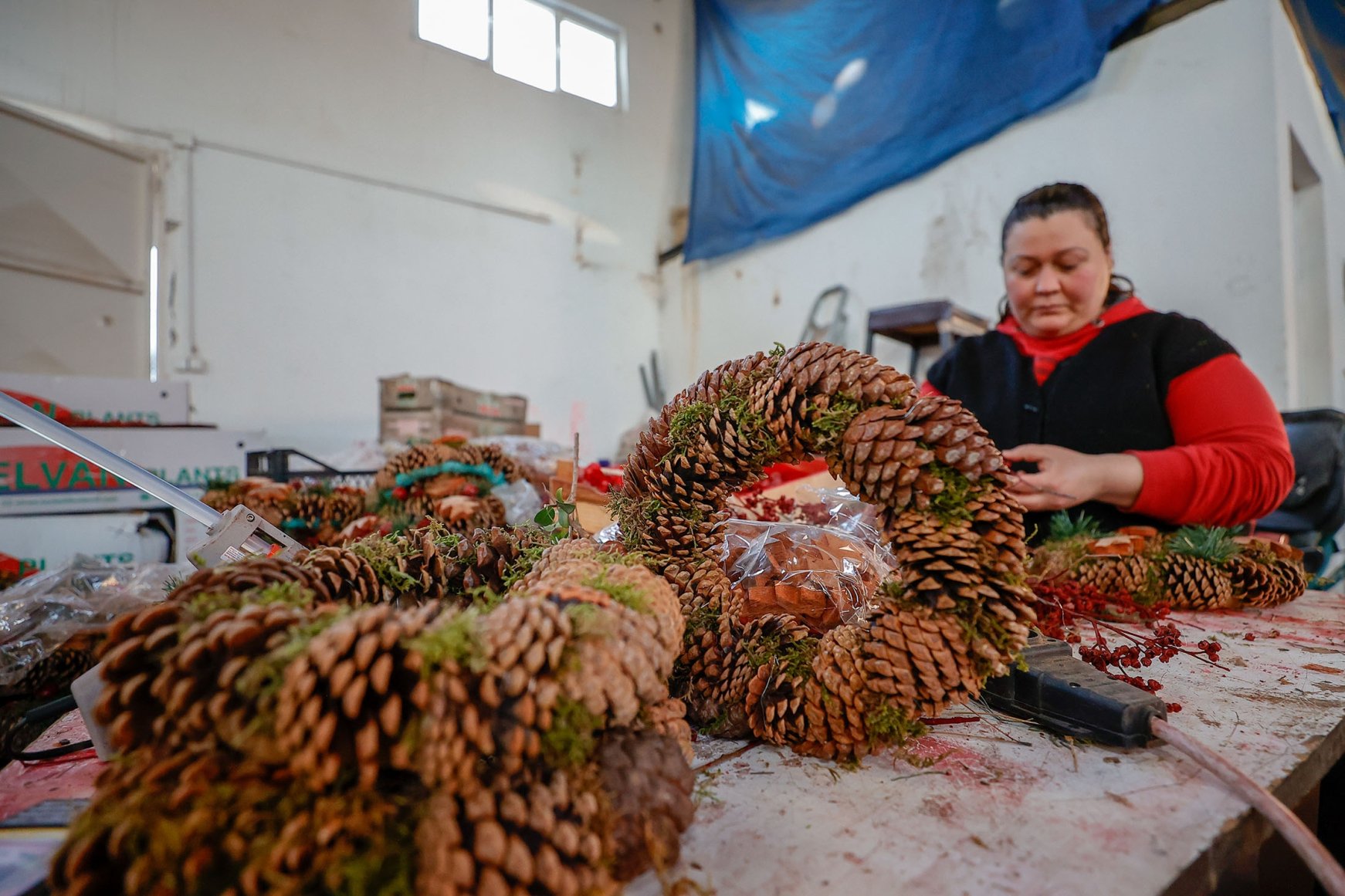 From Antalya with love: Christmas wreaths made by Turkish women | Daily ...