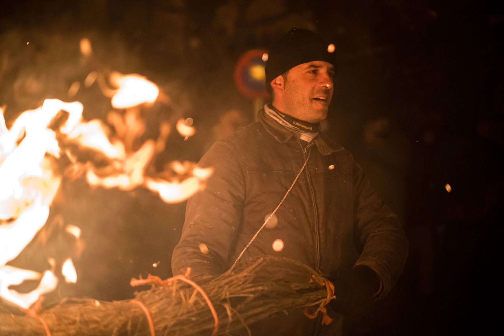 Brooms on fire! Spain celebrates 'Los Escobazos' festival | Daily Sabah