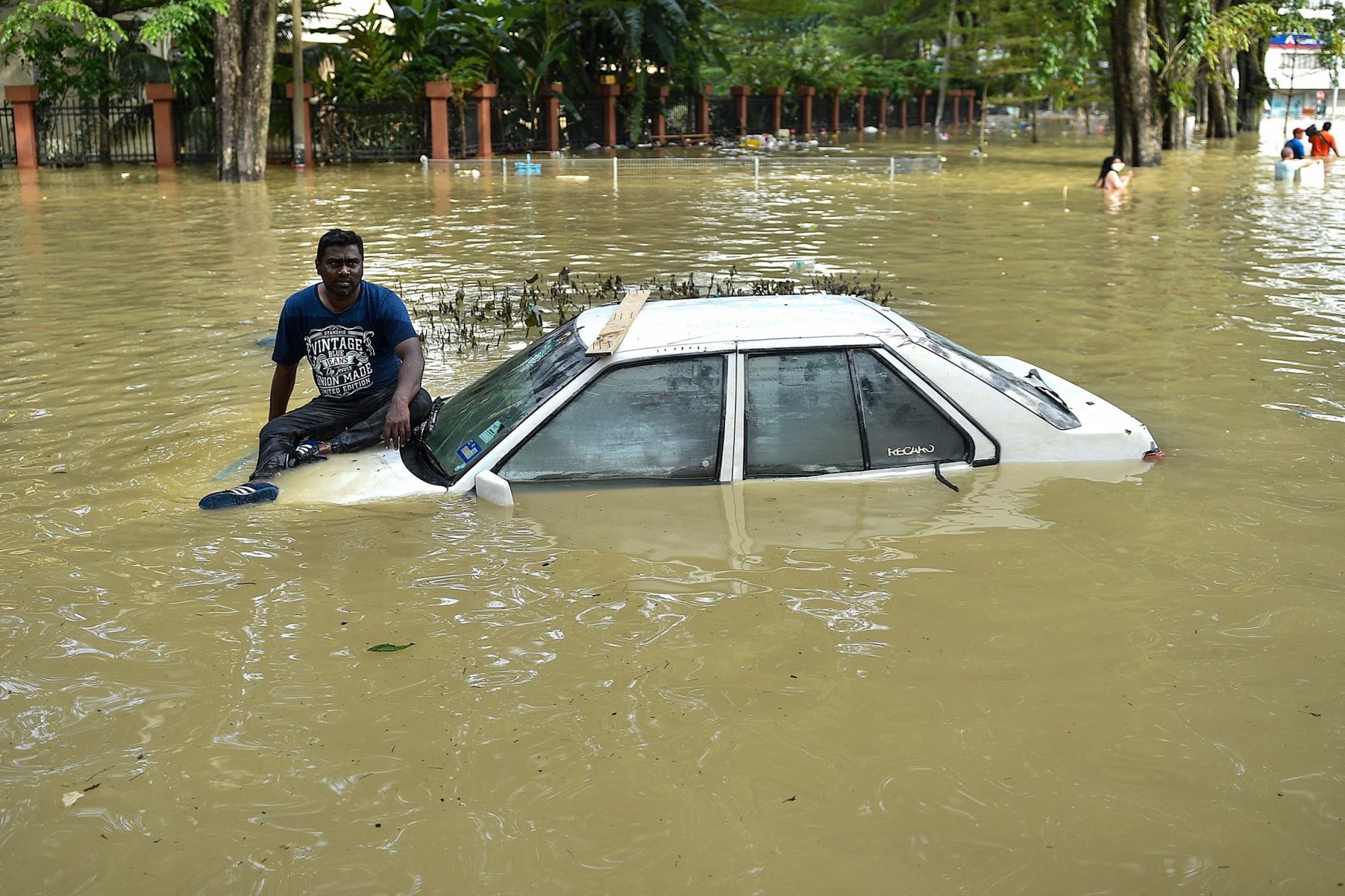 Christmas, floods and lava: Weekly top photos | Daily Sabah