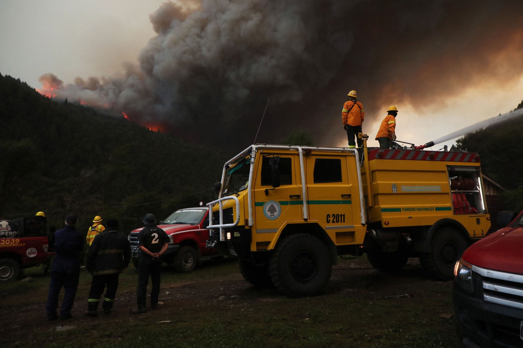 Fire rages for weeks in Argentina's Patagonia | Daily Sabah