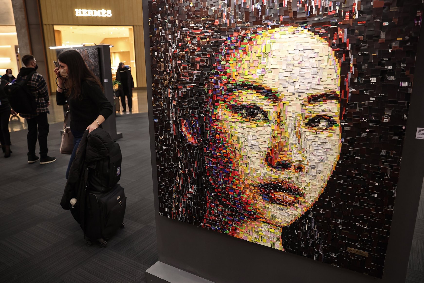 Waste turns into artsy portraits at Istanbul Airport | Daily Sabah