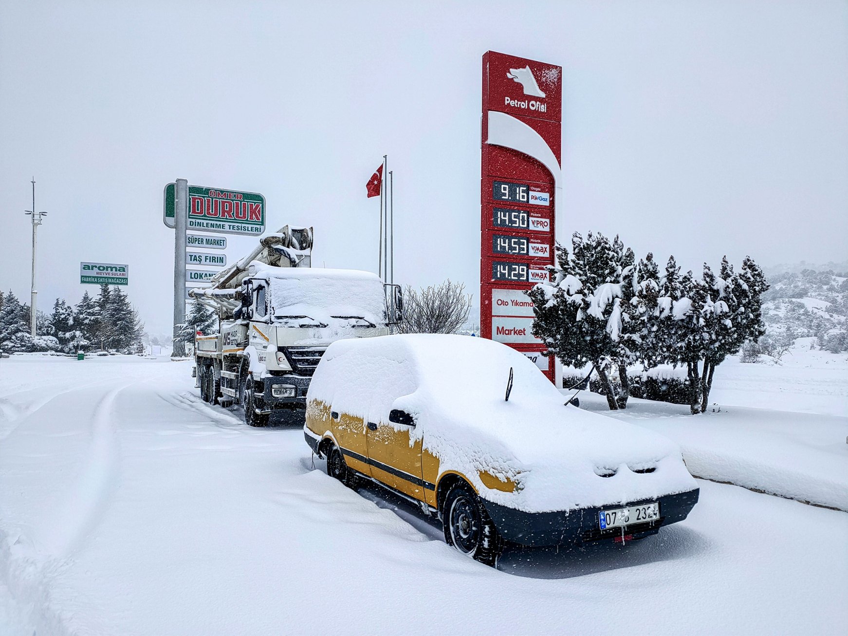 Winter storms, snowfall hit large parts of Turkey | Daily Sabah