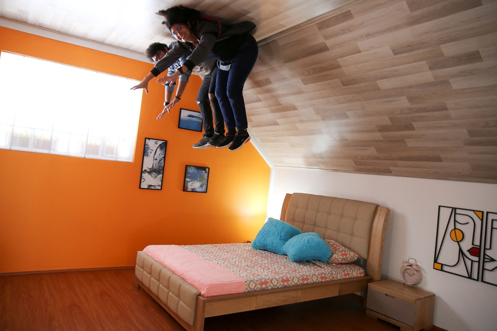 Turn it upside down: Have a look at the topsy-turvy house | Daily Sabah