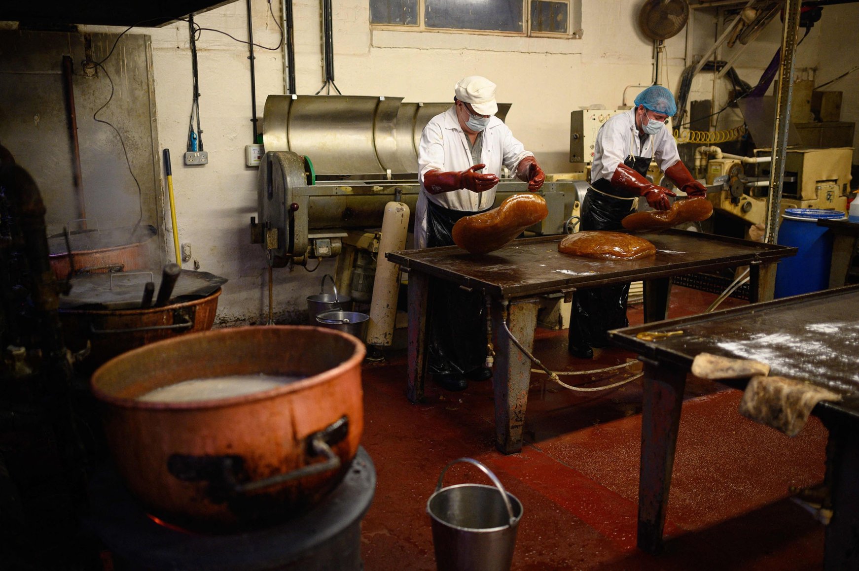 Gimme some sugar: Traditional UK sweet factory enjoys global sugar rush ...
