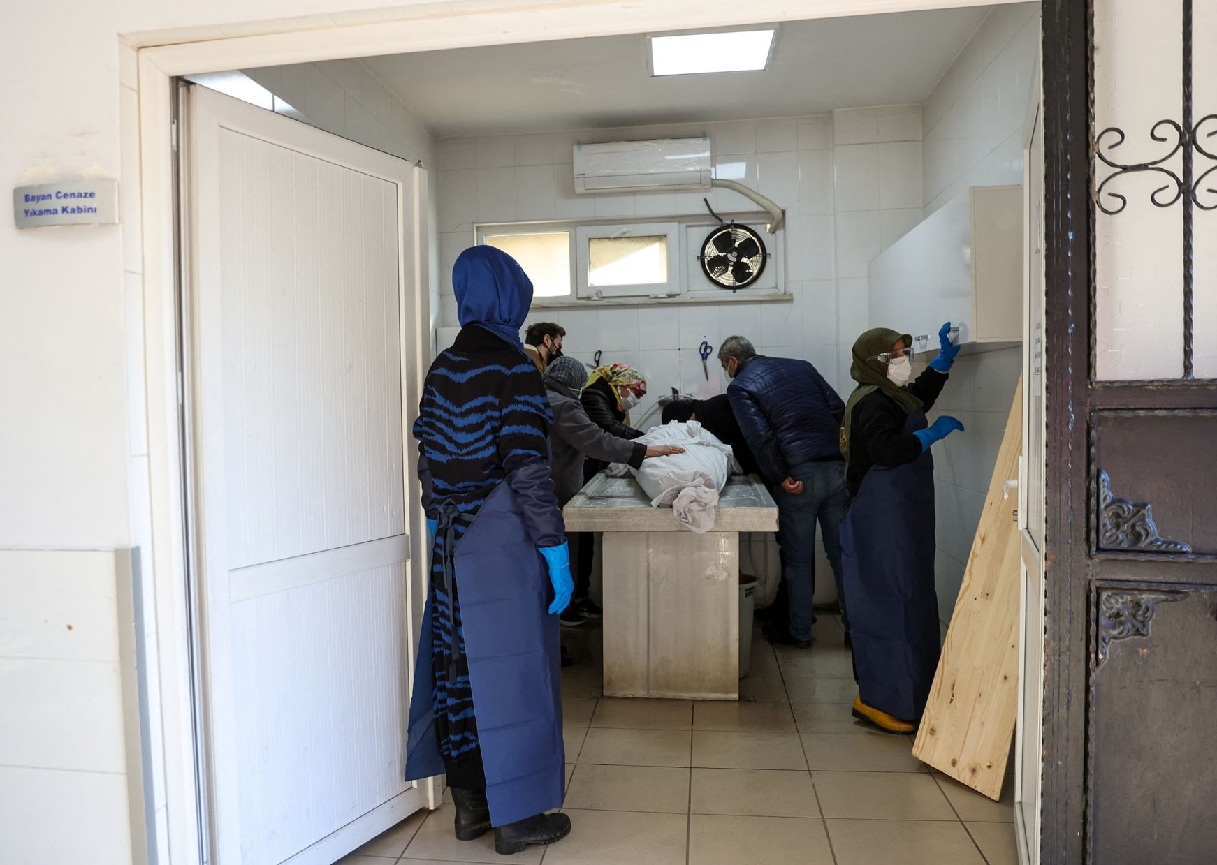 Turkey's corpse washers rely on faith to overcome COVID-19 fears ...