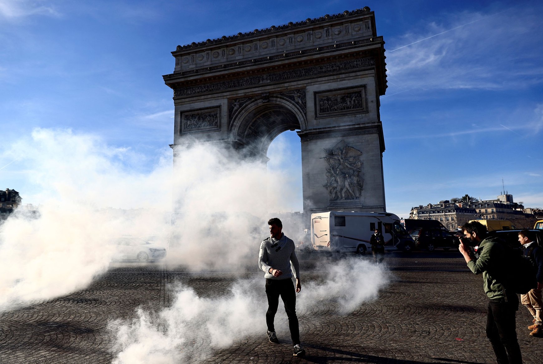 Paris police disperse so-called 'Freedom Convoy' | Daily Sabah