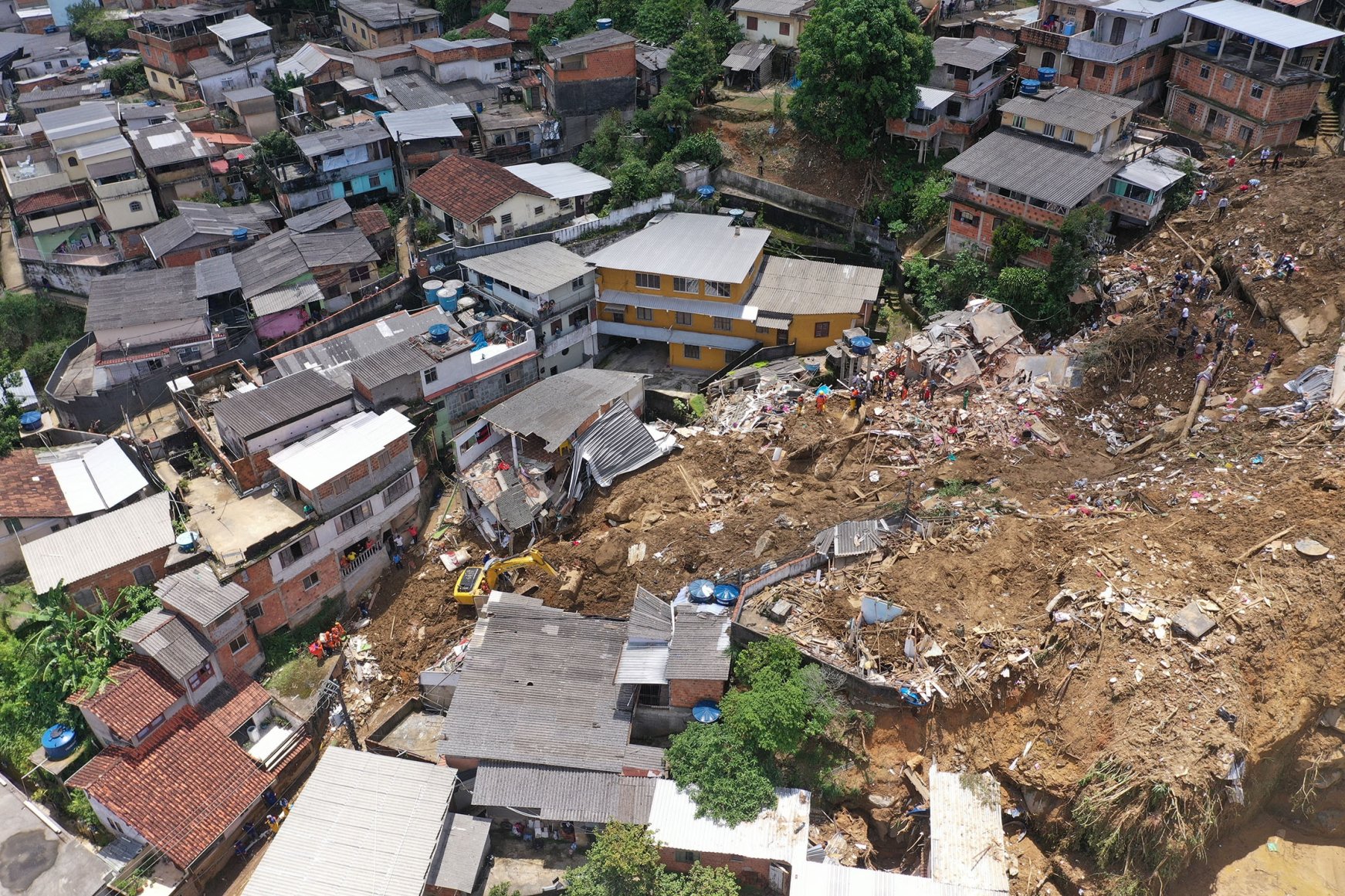 Deadly landslide in Brazil's Petropolis leaves devastation behind ...