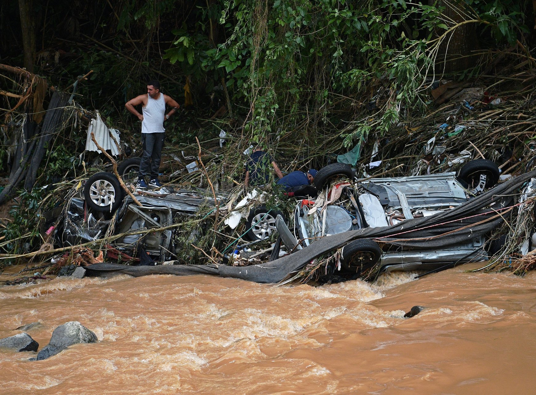 Deadly landslide in Brazil's Petropolis leaves devastation behind ...