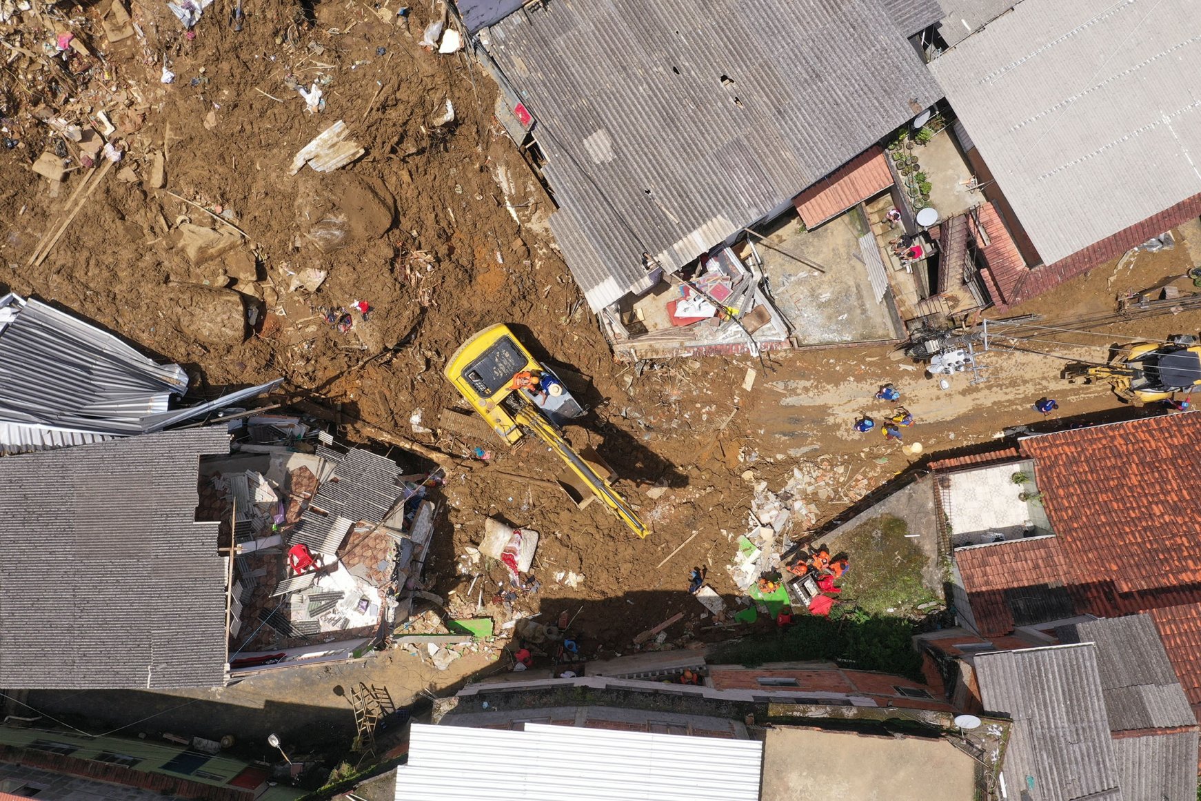 Deadly landslide in Brazil's Petropolis leaves devastation behind ...