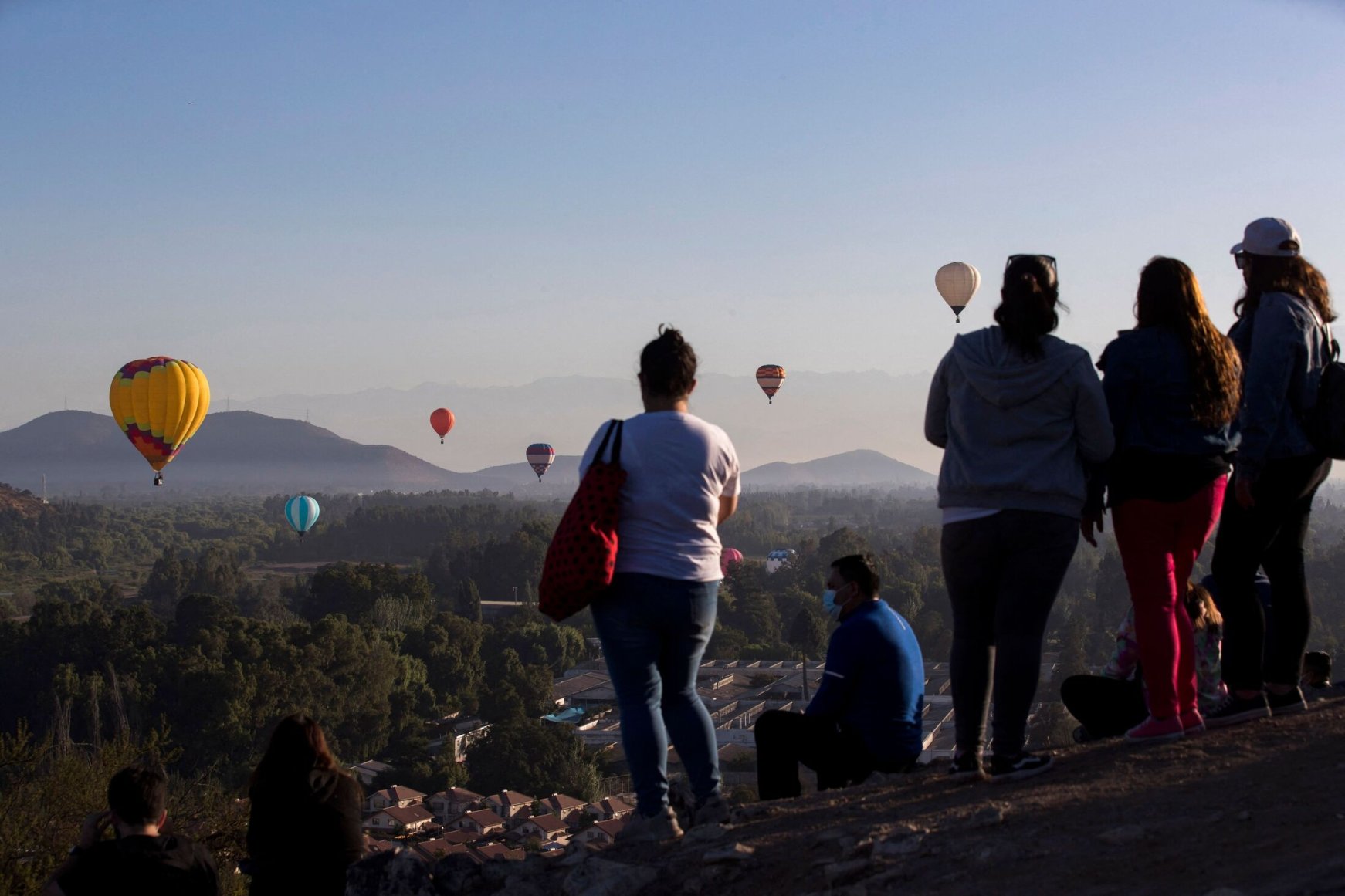 Up and away: Chile's Cumbres Balloon Festival 2022 | Daily Sabah