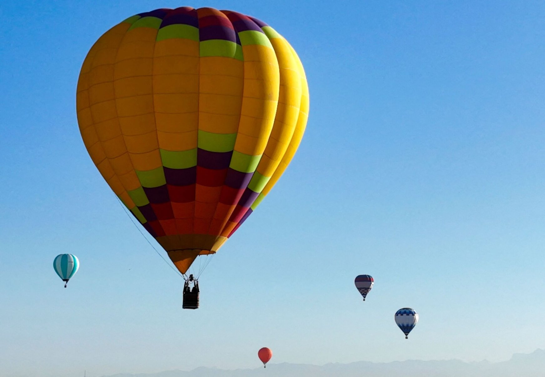 Up and away: Chile's Cumbres Balloon Festival 2022 | Daily Sabah